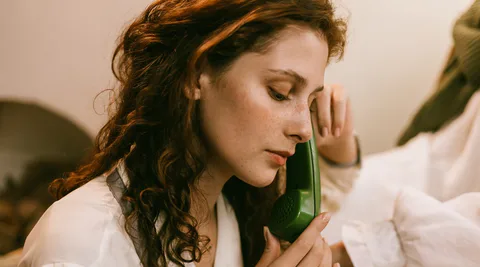 How to Deal With Long Distance Relationship Anxiety? (Guide)