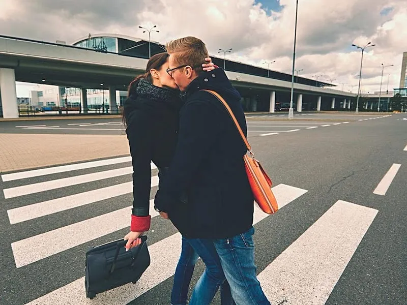 First Time Meeting in a Long Distance Relationship? What to Expect